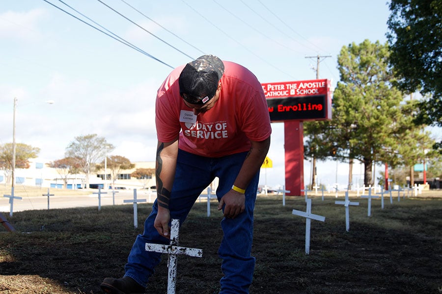 CCFW volunteers tackle service projects across Tarrant County in ...